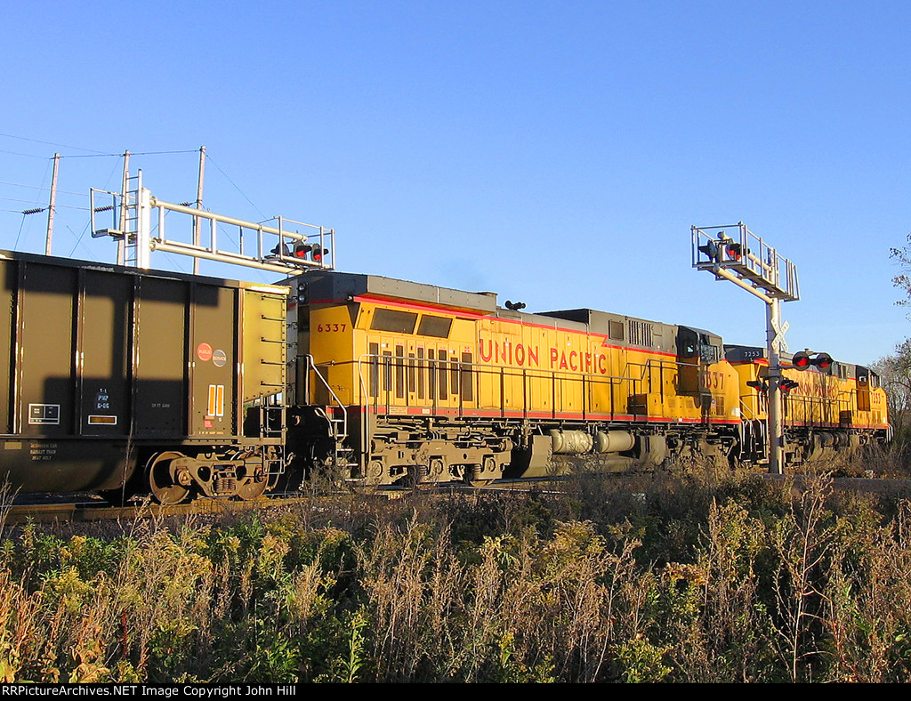 061014009 UP WPSX Coal train headed north up the Minnesota Commercial from the eastbound BNSF ...
